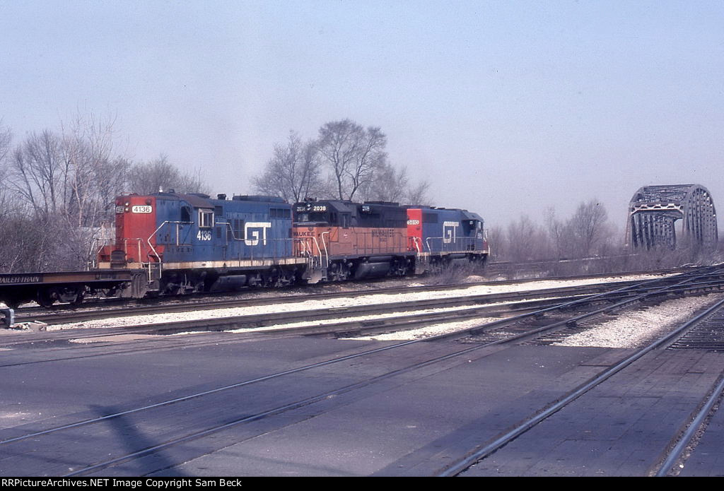 GTW 4136, MILW 2038, and GTW 5810